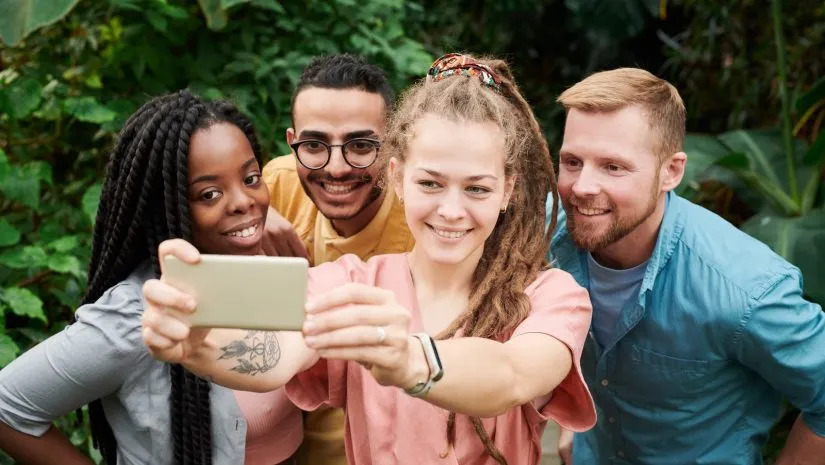 The Ultimate Guide to Choosing the Perfect Selfie Studio - Selfie ...